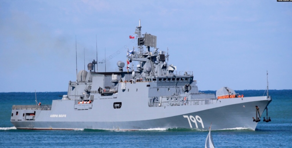 Біля острова Зміїний горить російський фрегат — ЗМІ Новости Section