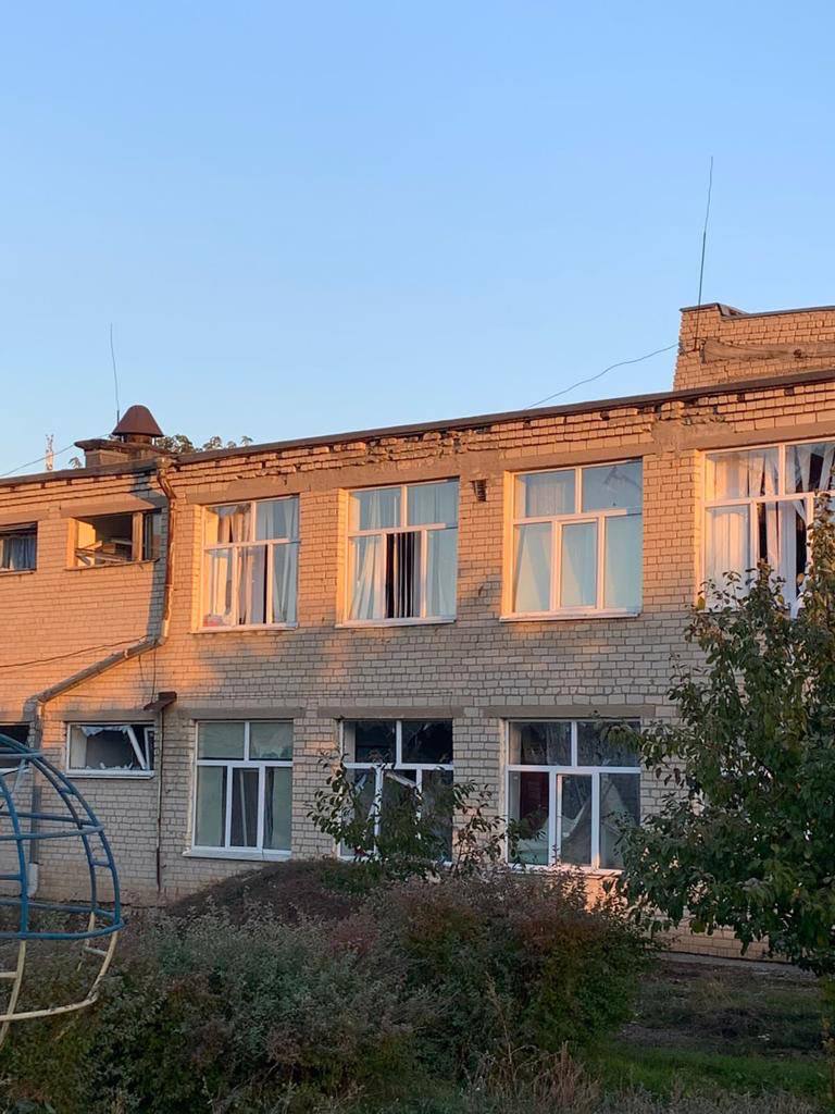 Вночі ворог завдав двох ракетних ударів по селу на Запоріжжі (фото). Новости :section-UKR.NET.